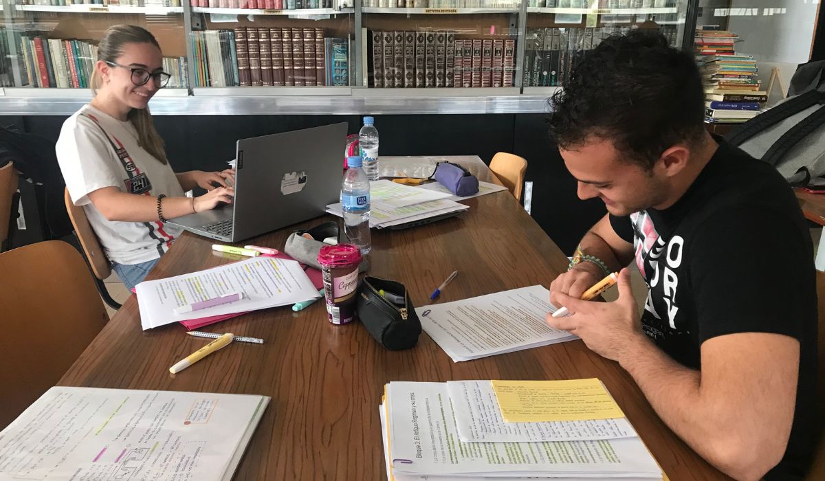 Comienza la etapa universitaria - Pureza de Maria Cid